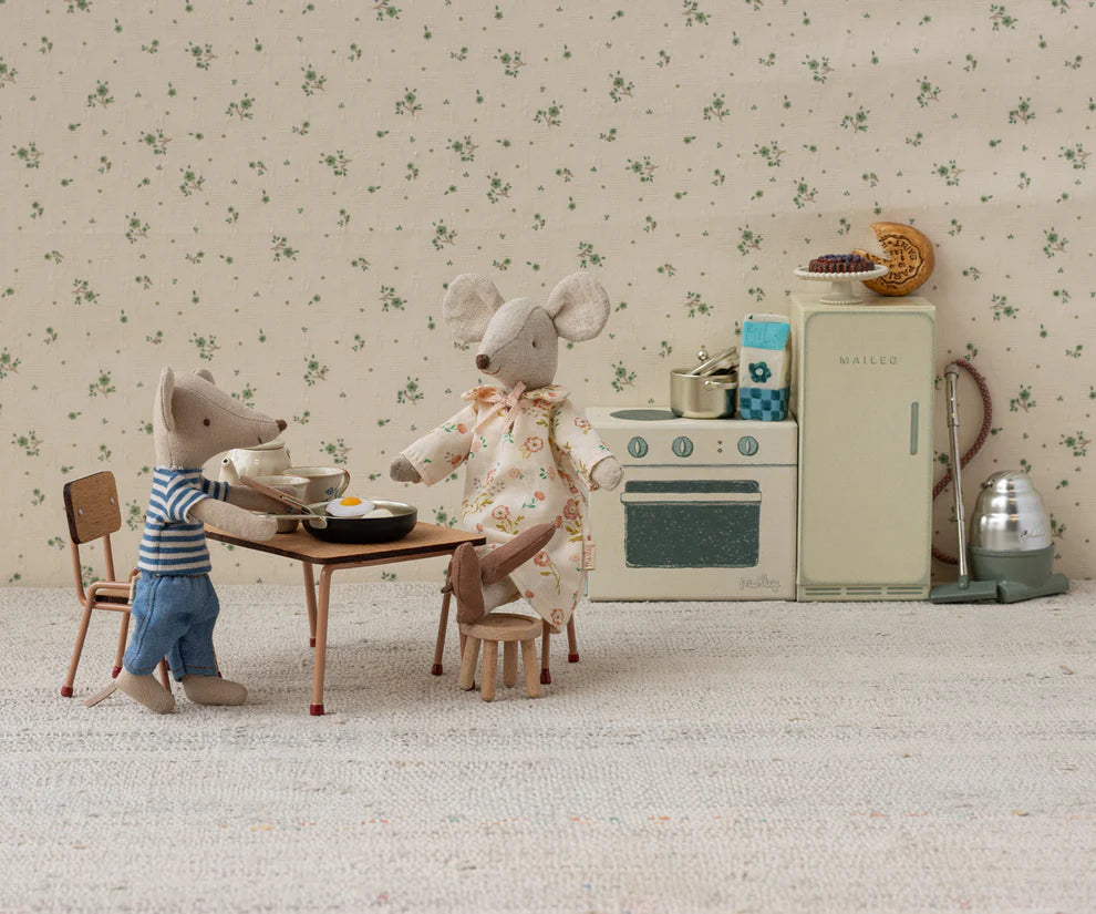 Maileg Table and Chairs Set, Mouse - Dark Powder – Irma's Finland House